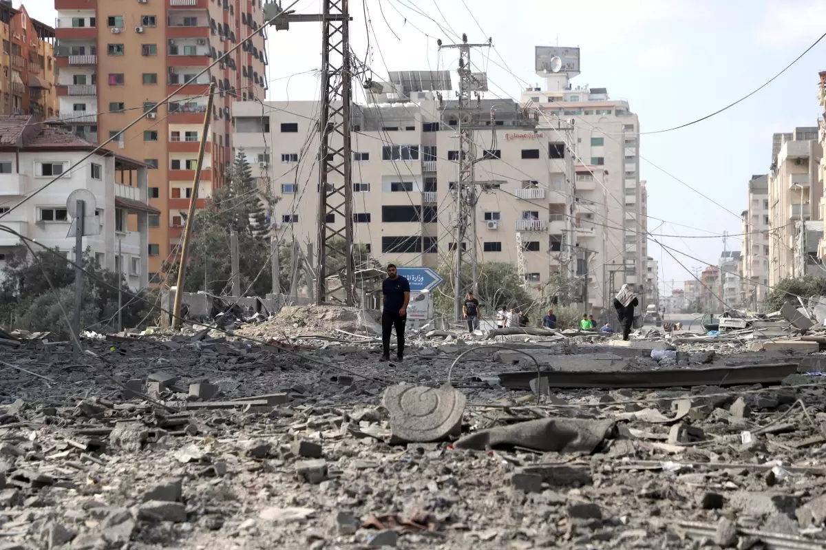 Albüm: İsrail'in Gazze'ye Düzenlediği Hava Saldırılarında Çok Sayıda ... Albüm: İsrail'in Gazze'ye Düzenlediği Hava Saldırılarında Çok Sayıda ...