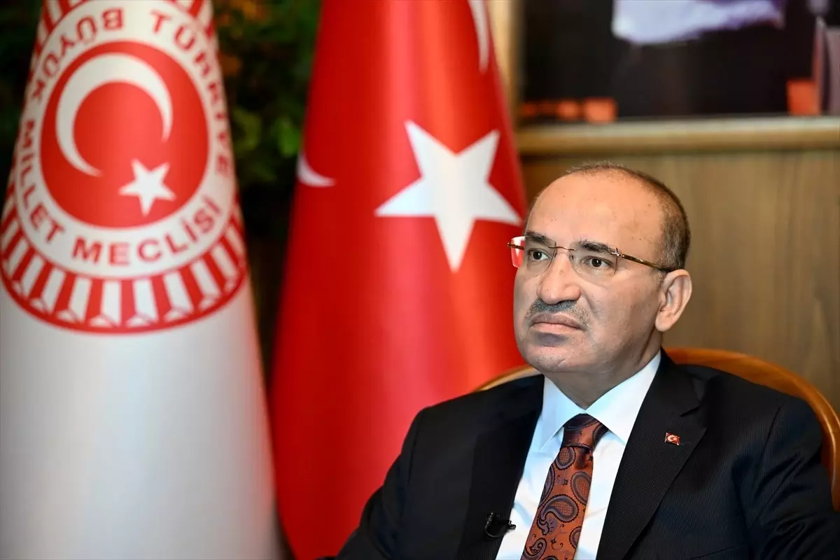 TBMM Başkanvekili Bozdağ'dan "Türkiye'yi bu 'yamayasadan' kurtaralım ...