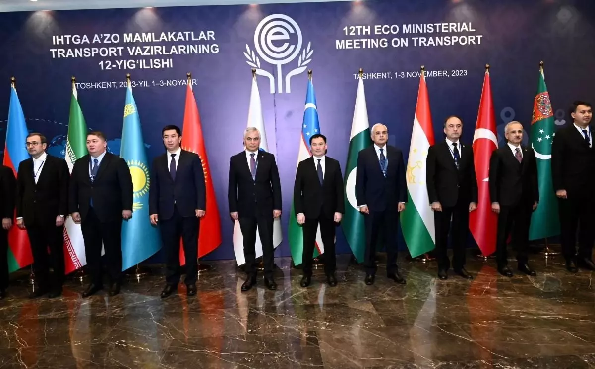 Türkiye, İran, Özbekistan ve Türkmenistan arasında ulaşım koridorları ... Türkiye, İran, Özbekistan ve Türkmenistan arasında ulaşım koridorları ...
