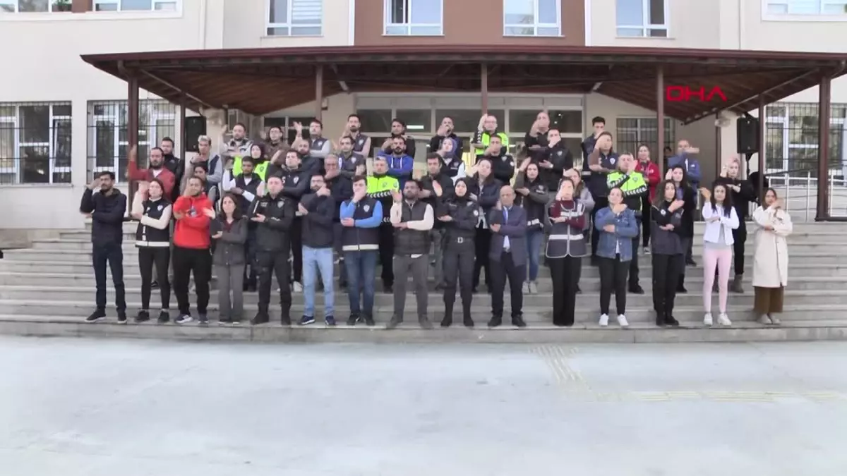 Hatay İl Emniyet Müdürlüğü'nde Polislere Türk İşaret Dili Eğitimi ...