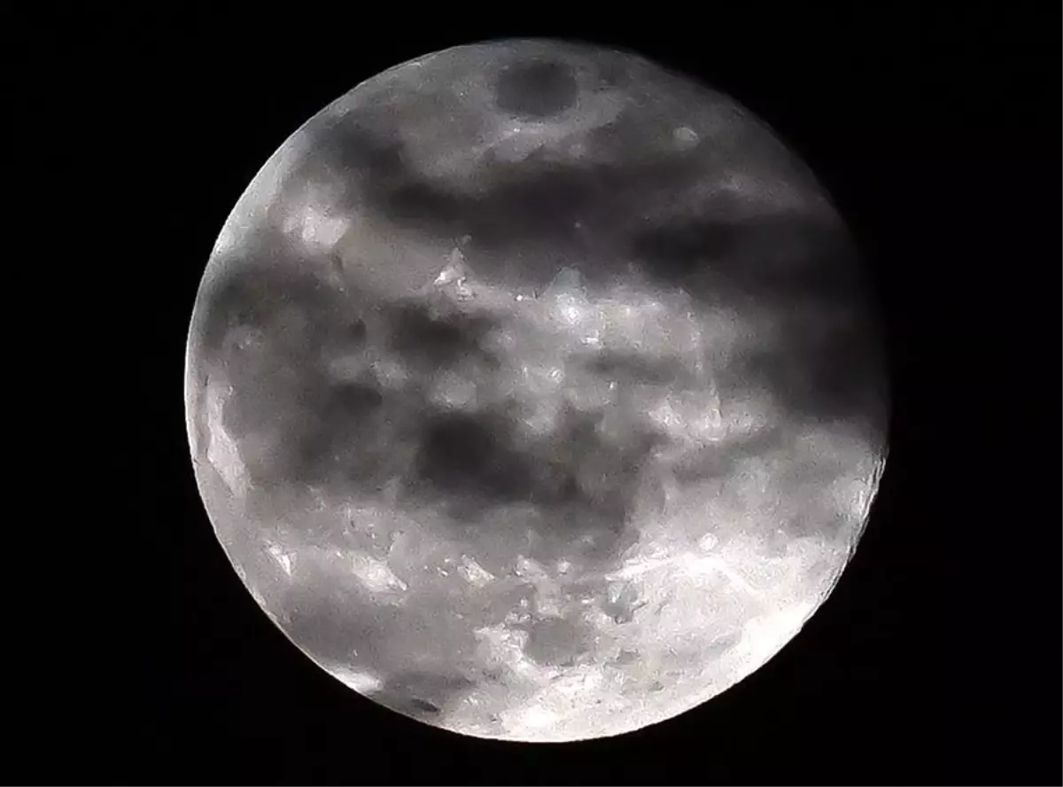 Çin, Ay'ın güney kutbunda su buzu aramak için Chang'e-7 görevini ...