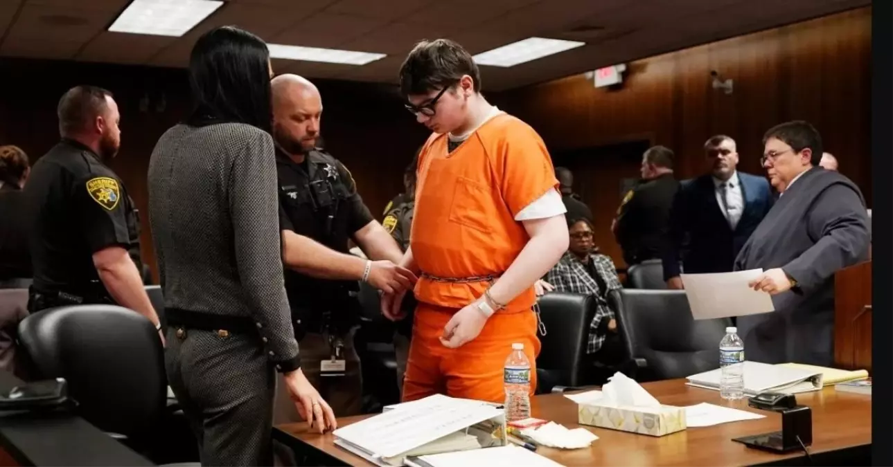 Okula saldırı düzenleyen Ethan Crumbley kim? Annesi neden tutuklandı ...