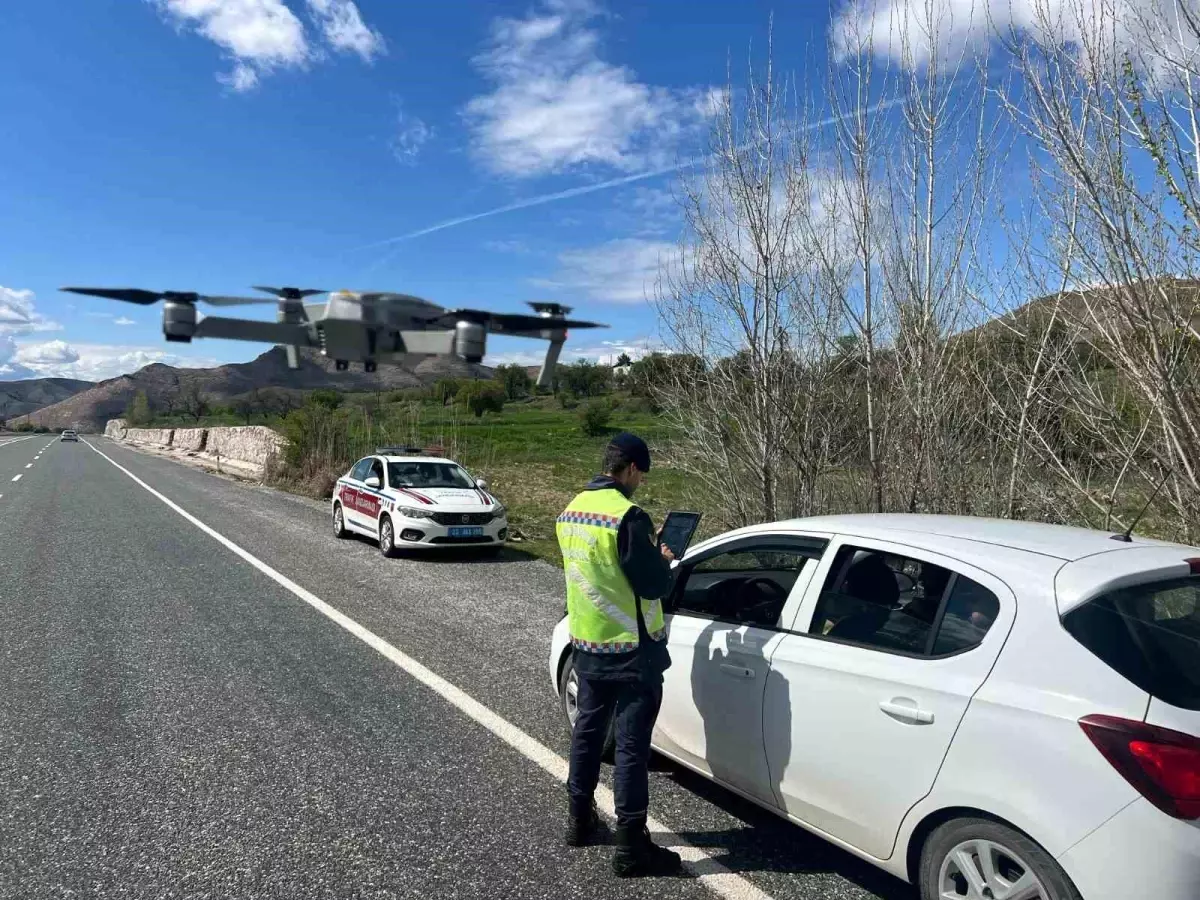 Elazığ'da jandarma ekipleri dron destekli trafik denetimi yaptı - Haberler Elazığ'da jandarma ekipleri dron destekli trafik denetimi yaptı - Haberler