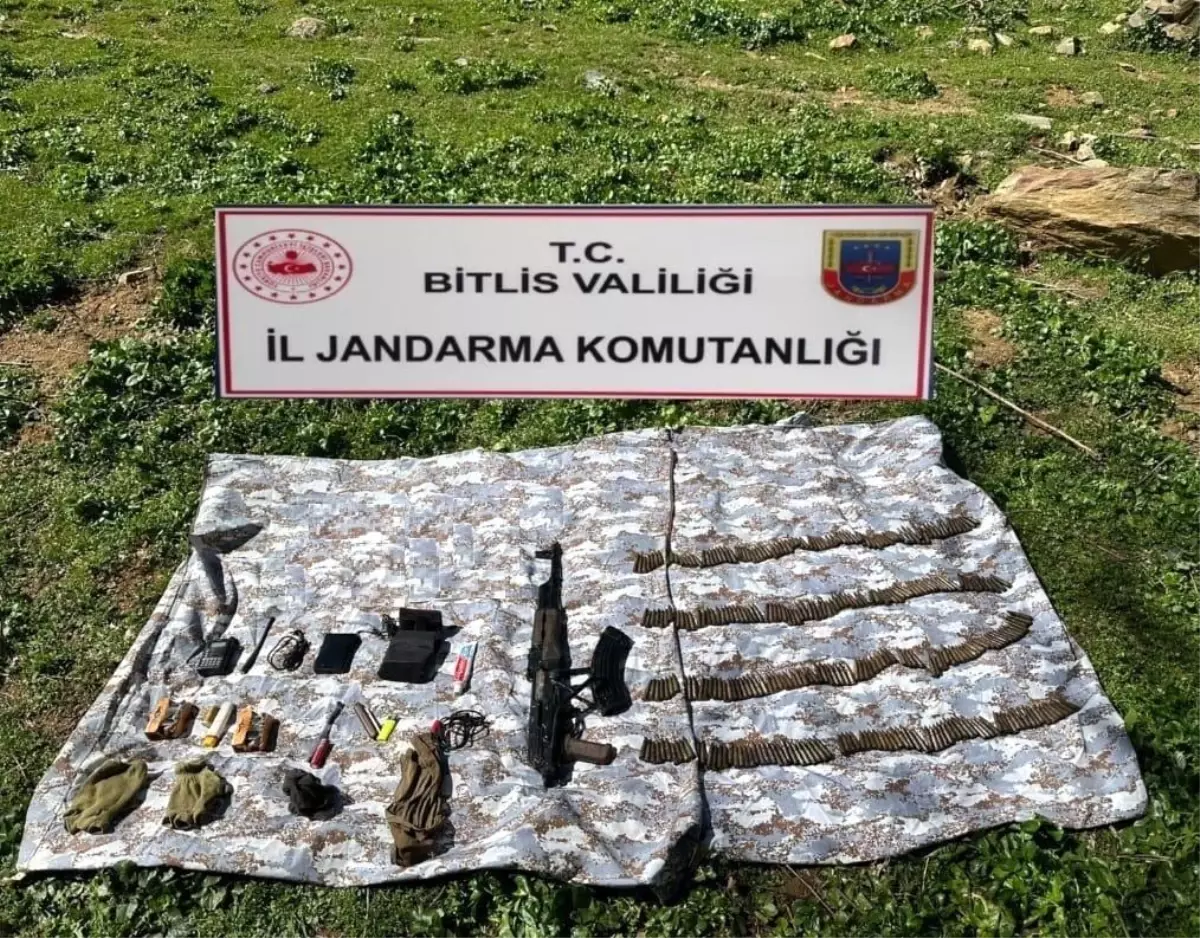 Bitlis'te PKK Operasyonunda Silah ve Mühimmat Ele Geçirildi - Haberler