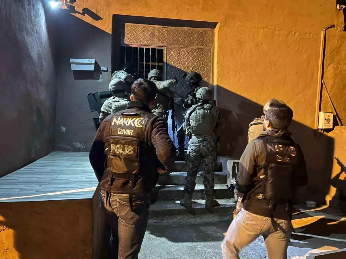 İzmir'de Suç Örgütüne Operasyon: Ünlü Gece Kulübüne Baskın - Haberler İzmir'de Suç Örgütüne Operasyon: Ünlü Gece Kulübüne Baskın - Haberler