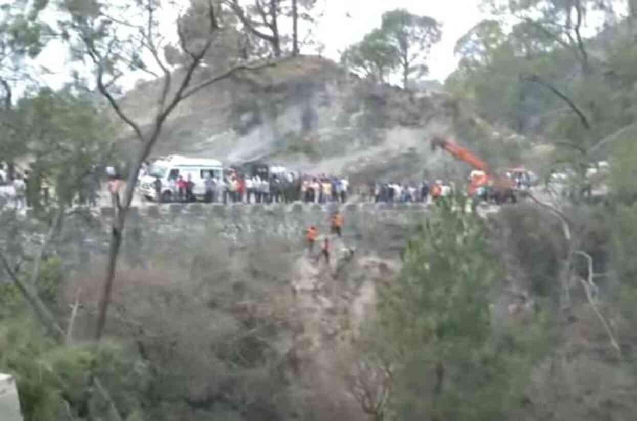 A passenger bus that rolled down a 200-meter cliff resulted in the ...