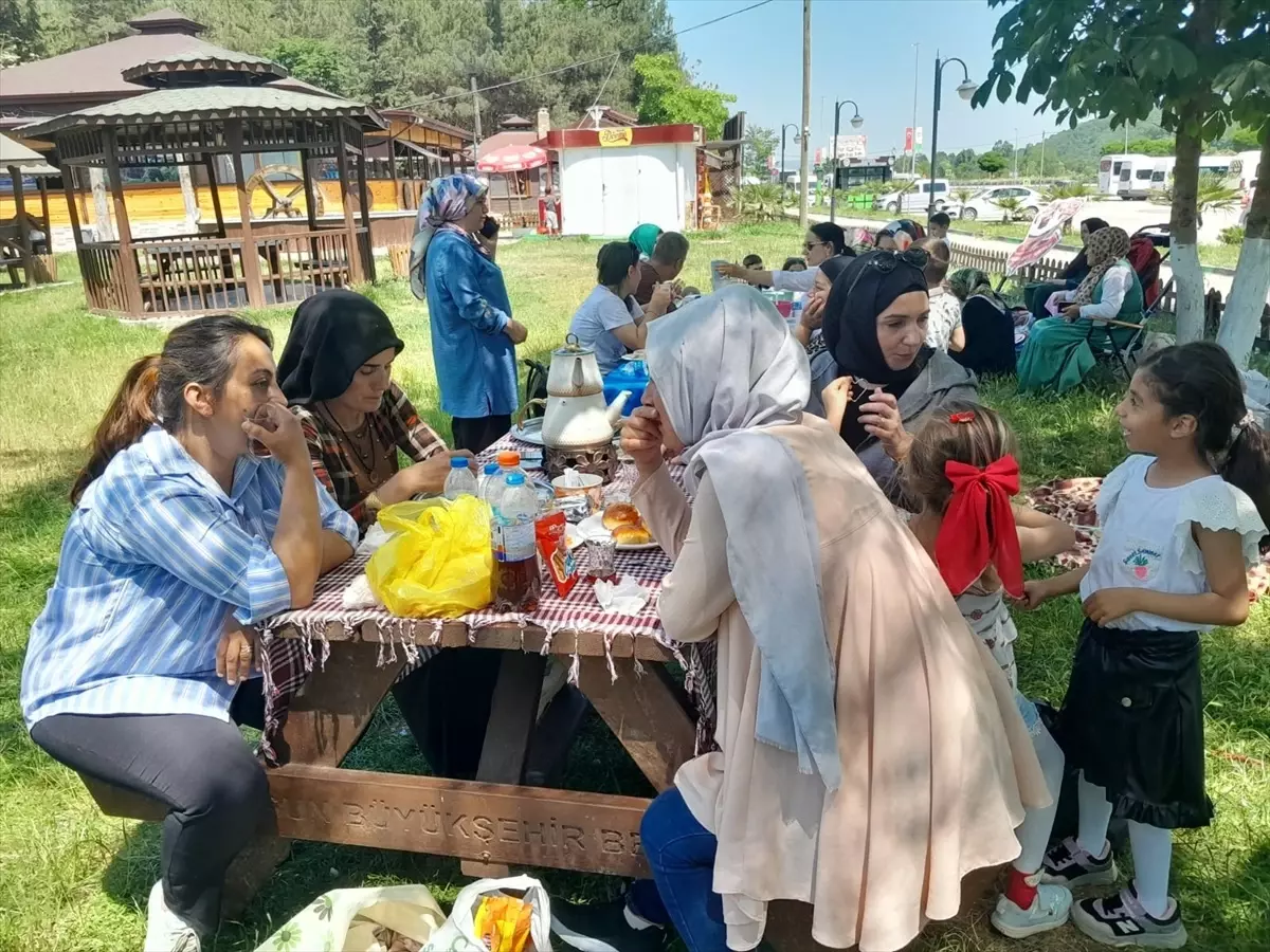 Samsun'un Kavak ilçesinde bulunan Güven Göleti Aile Piknik Alanı, ilgi ...