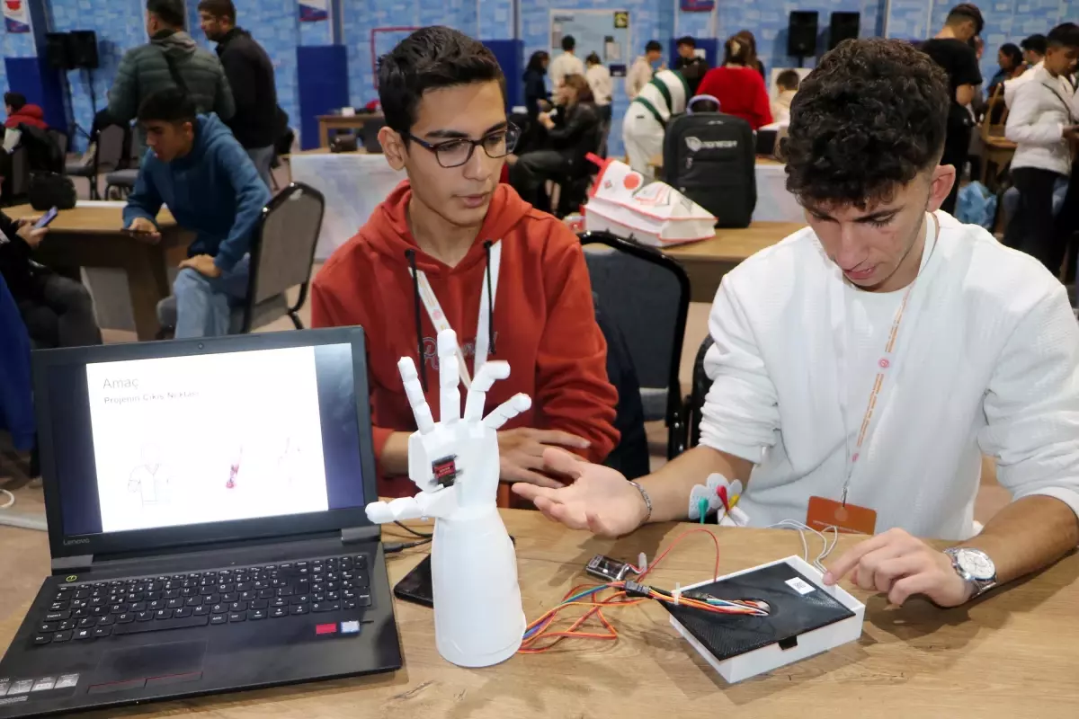 Gümüşhane'deki Öğrencilerden İnovatif Proje: 'Robohand' - Haberler