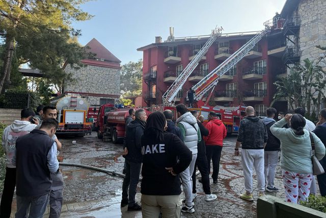 Fire at a 5-star hotel causes panic, 15 people hospitalized.