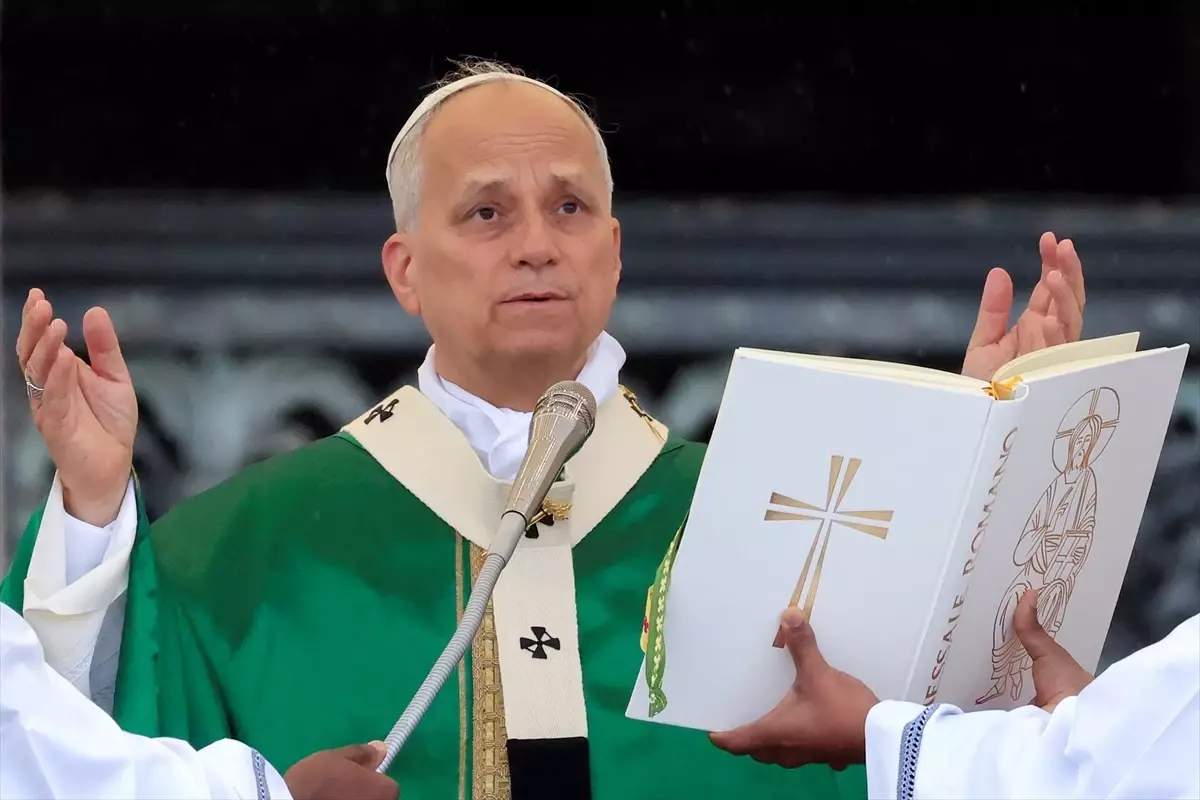 Papa 14'üncü Leo, Türkiye'ye İlk Dış Resmi Ziyaretini Gerçekleştirecek ...