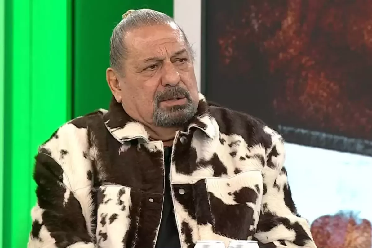 Erman Toroğlu, canlı yayında Atatürk'ten bahsederken ağzını bozdu ...