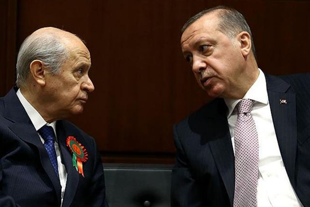 President Erdoğan and Devlet Bahçeli's surprise visit to the earthquake ...