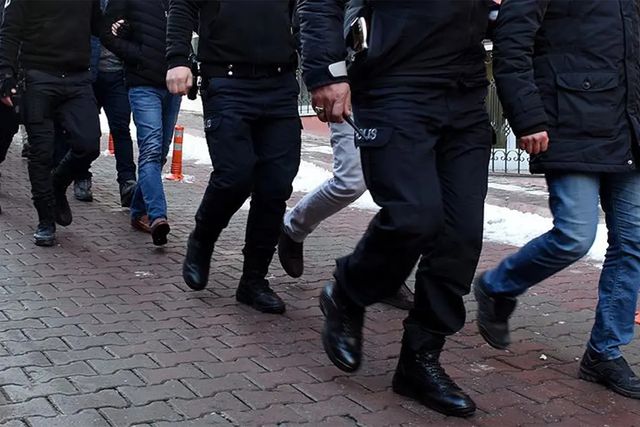 Organized crime syndicate operation in Istanbul: 18 detained.