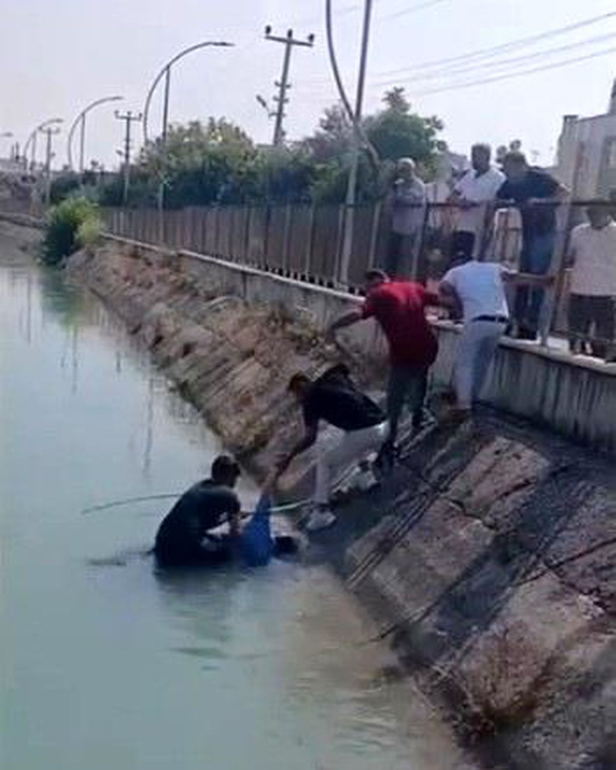 Tarsus'ta sulama kanalına düşen şahıs ölümden döndü - Haberler