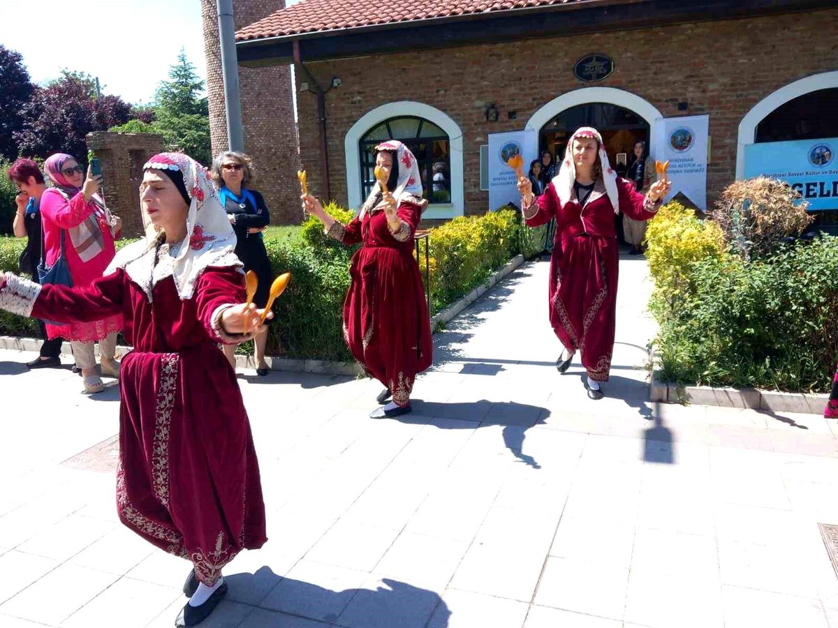 Eskişehir'de yıl sonu 'El Sanatları ve Nakış Sergisi' açıldı - Haberler
