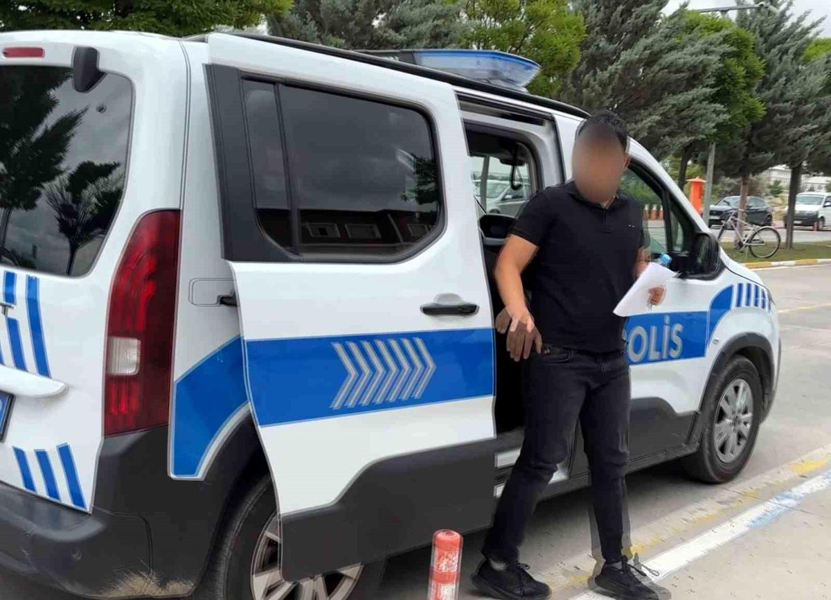 Polis seferber oldu ama 2 dakikayla sınavı kaçırdı - Haberler