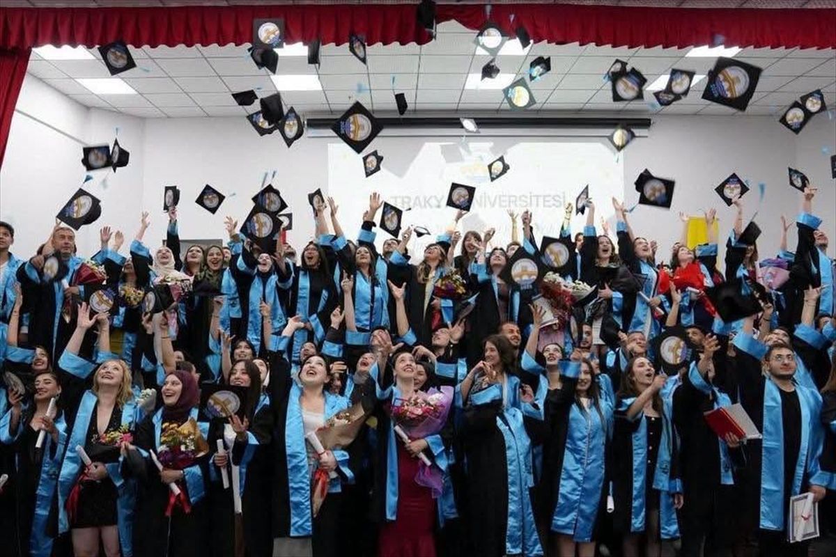 Trakya Üniversitesi İpsala MYO'da mezuniyet töreni düzenlendi - Haberler